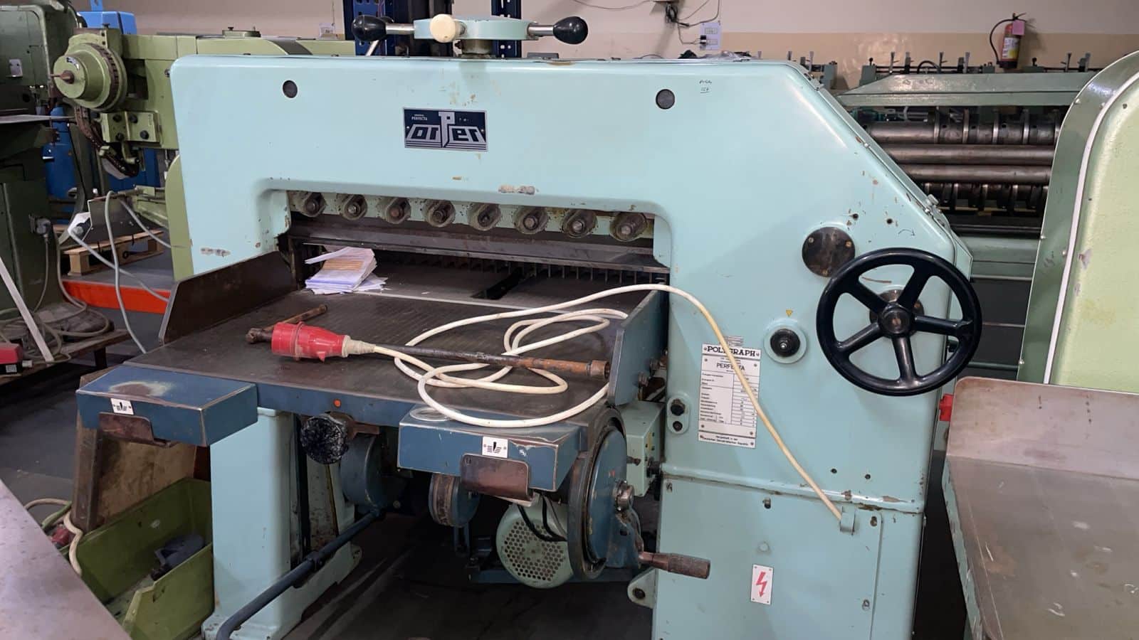 Perfecta Seypa 83 Cutting Machine - Graphics Impex Services